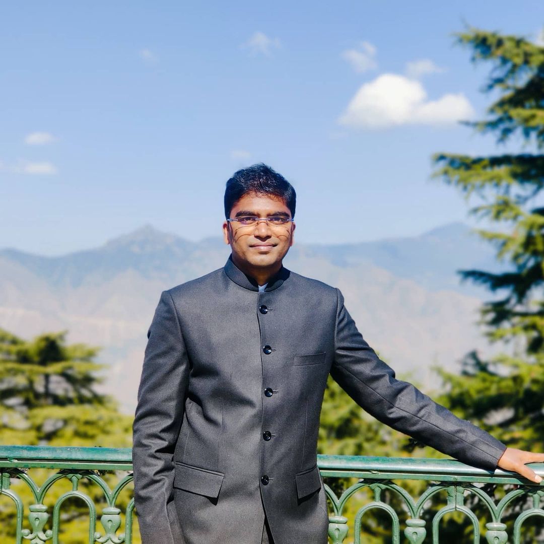 IAS Anshuman Raj : गांव में इंटरनेट की मदद से की पढ़ाई, बिना कोचिंग के पहले IRS और फिर IAS बनकर ...