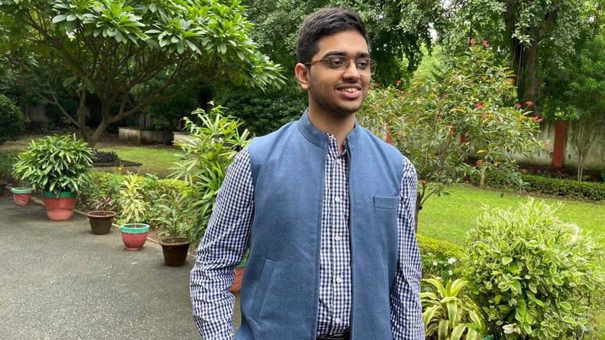IAS Arth Jain : पिता से प्रेरणा लेकर बेटे ने शुरू की यूपीएससी परीक्षा ...